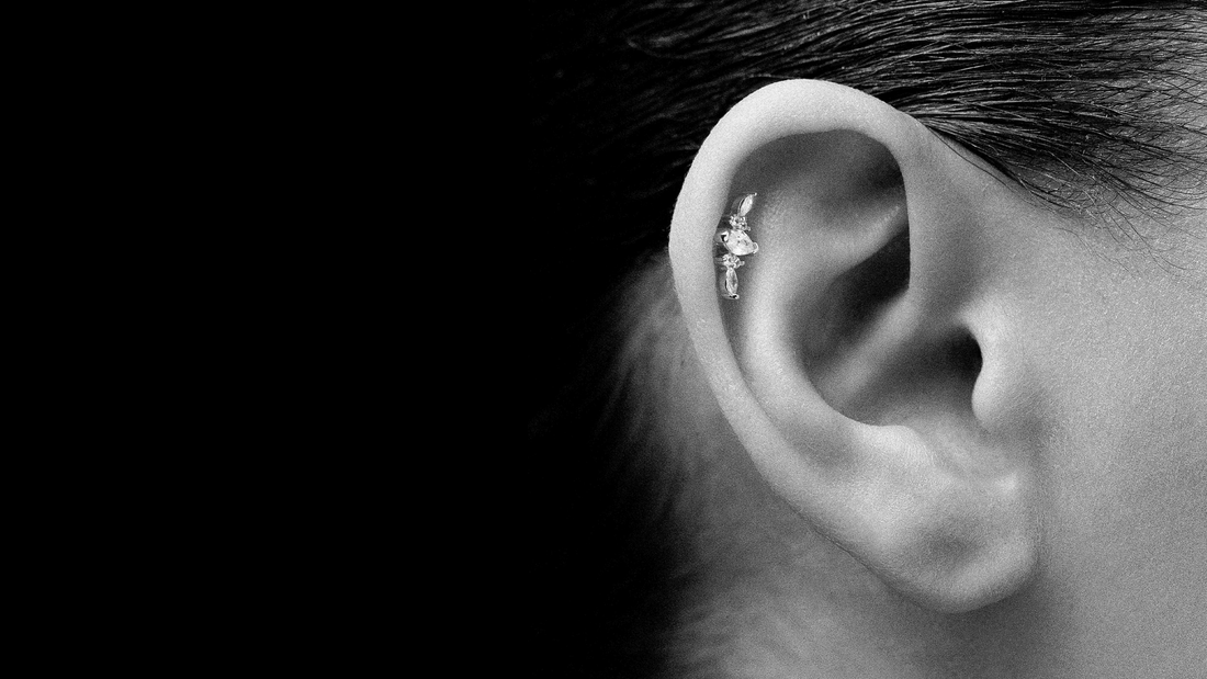 Piercing hélix : conseils, tendances et entretien