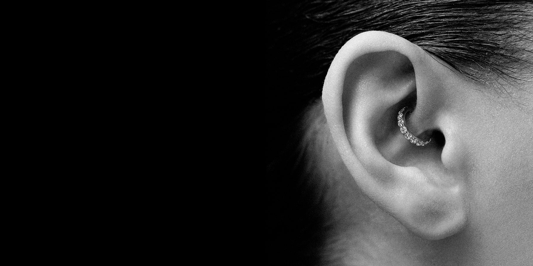 Daith Piercing | Titanium and Stainless Steel 18K Gold | Nébuleuse